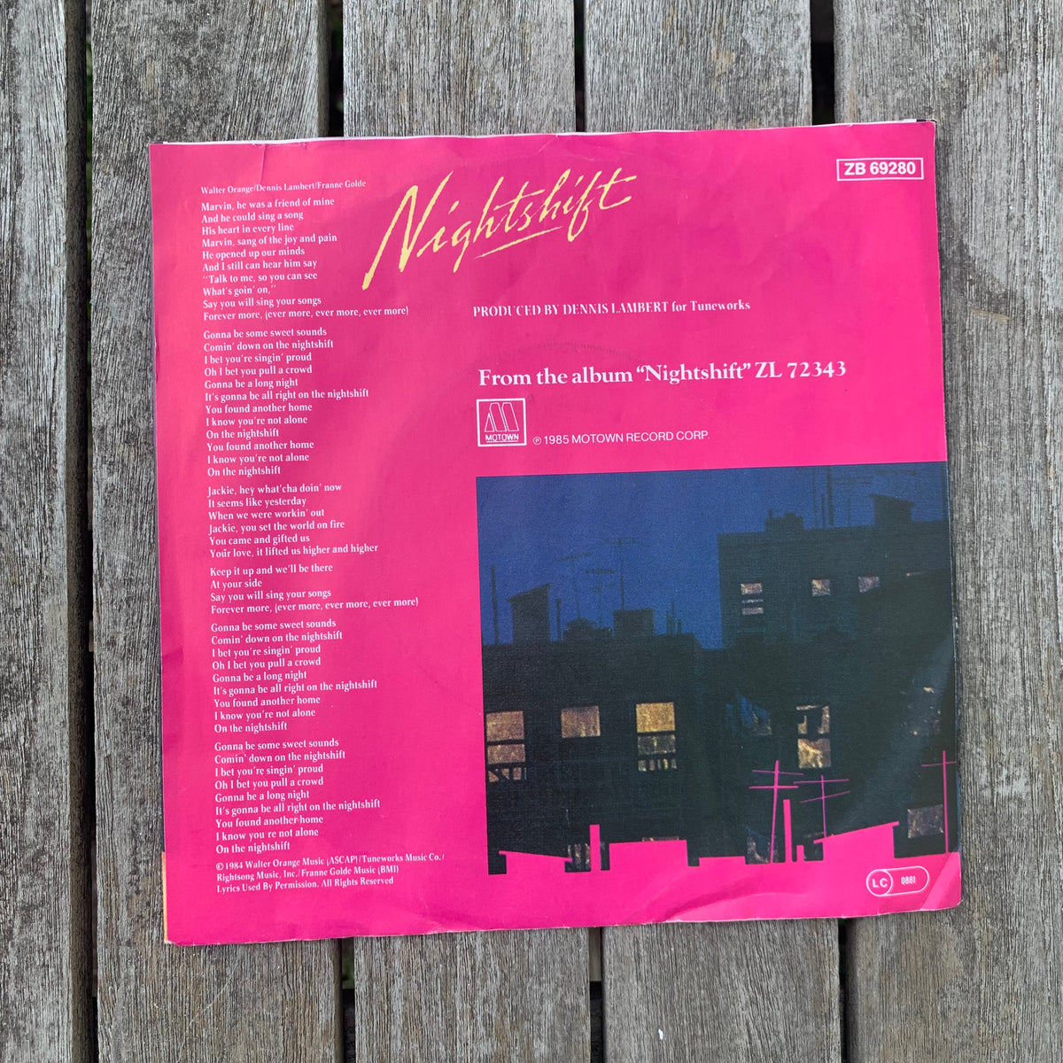 Single Commodores Nightshift – Trödelfuchs Vintage Shop