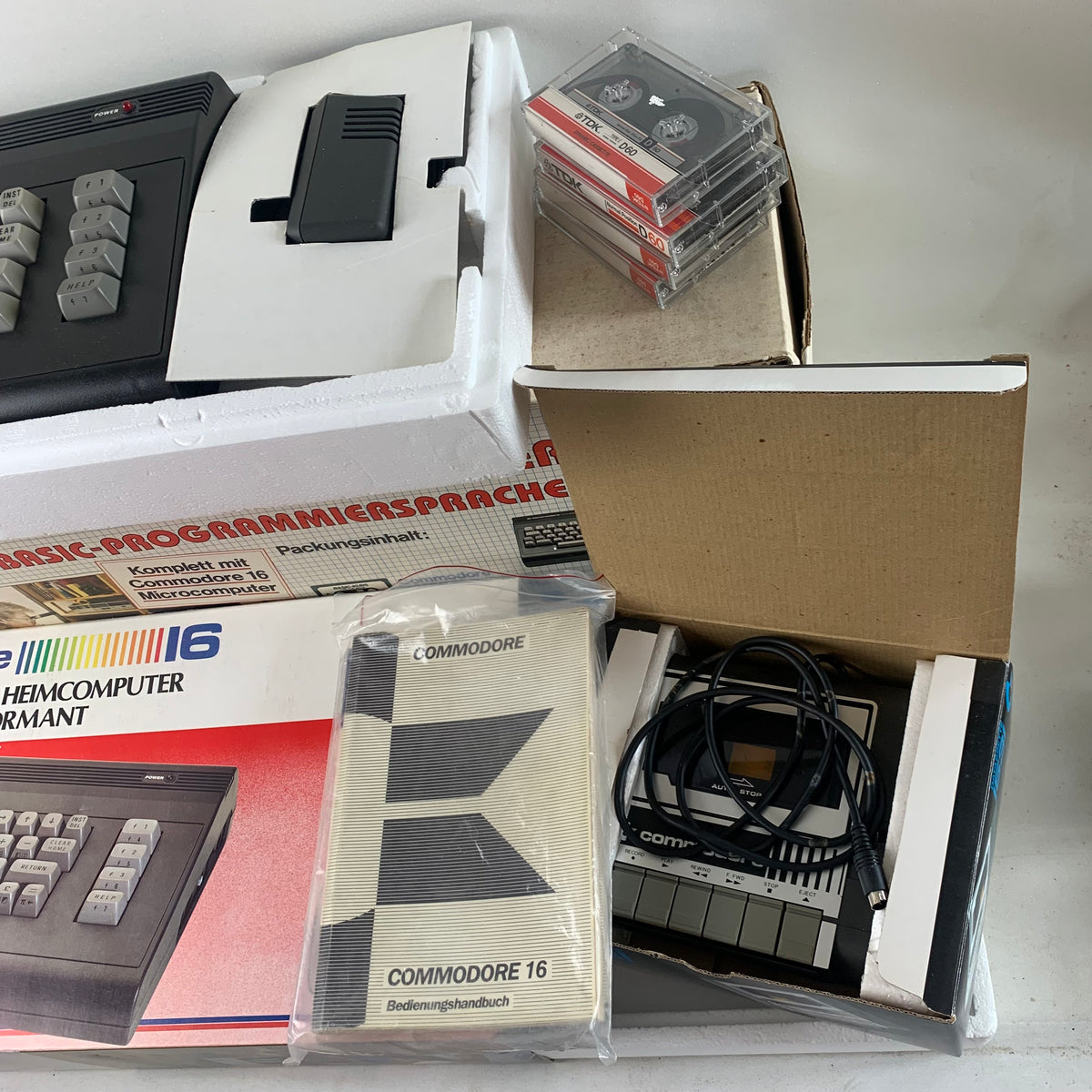 Commodore C16 mit Datassette OVP – Trödelfuchs Vintage Shop