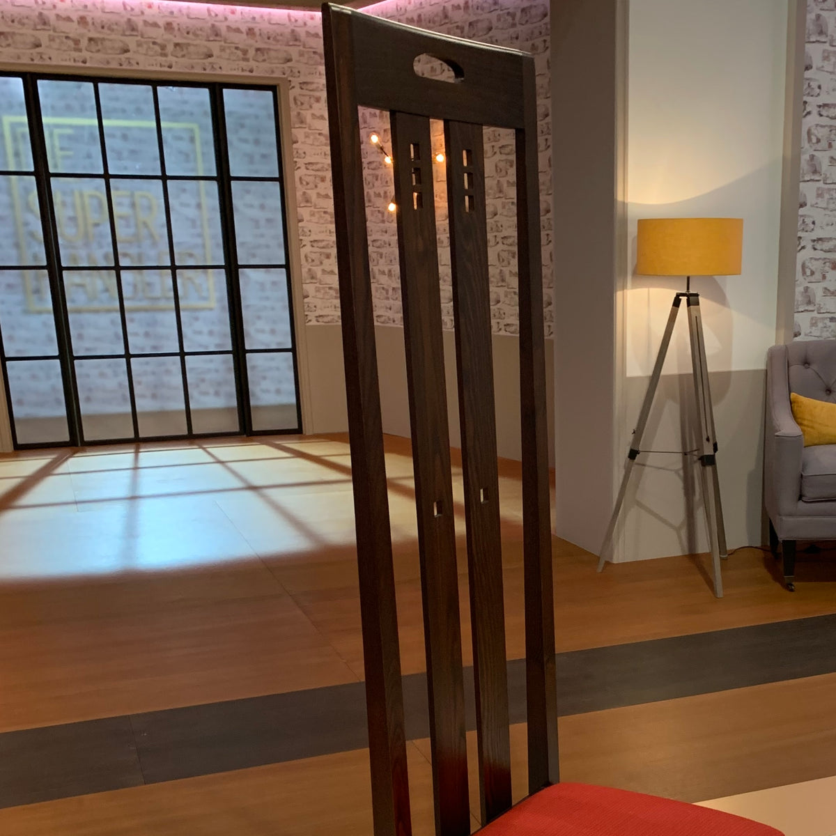 Ingram High Chair von Charles R. Mackintosh – Trödelfuchs Vintage Shop